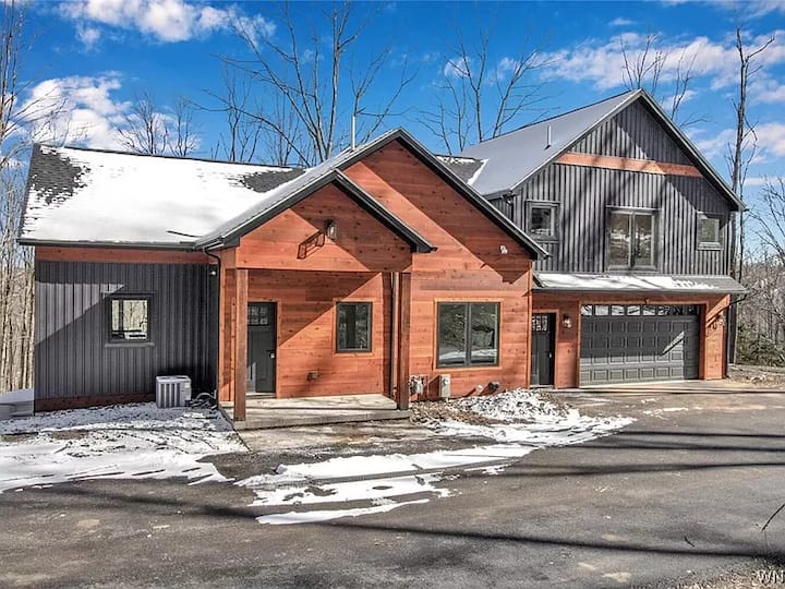 Luxurious Couples Getaway Bibbs - Salamanca, NY