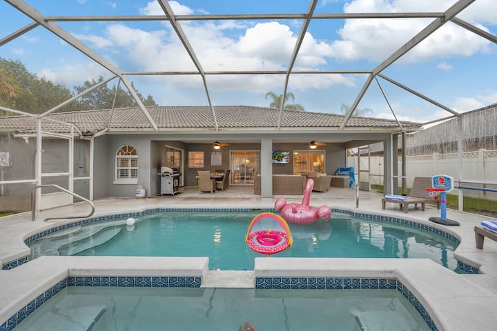 Sunny Oasis Heated Salt Pool, Hot Tub, Pool Table - Palm Coast, FL