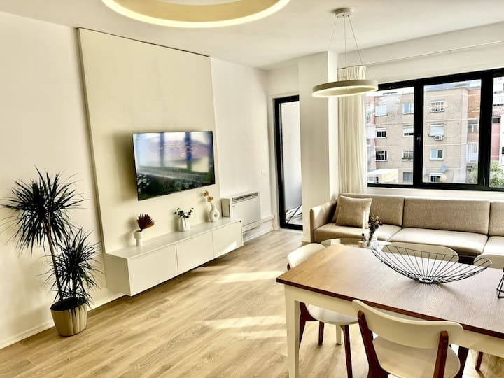 New, Modern & Central Apt In New Bazaar - Tiran