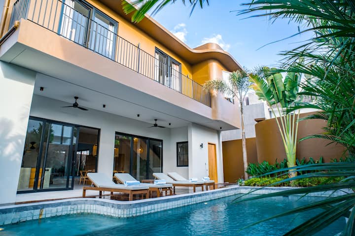Villa 4 Bedroom In Canggu - Bali