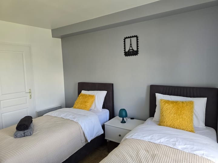 Studio Meublé Neuf 2 Lits Séparés - Trappes