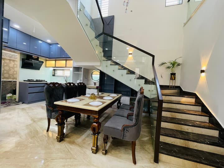 Luxurious Duplex In Hyderabad - Hyderabad