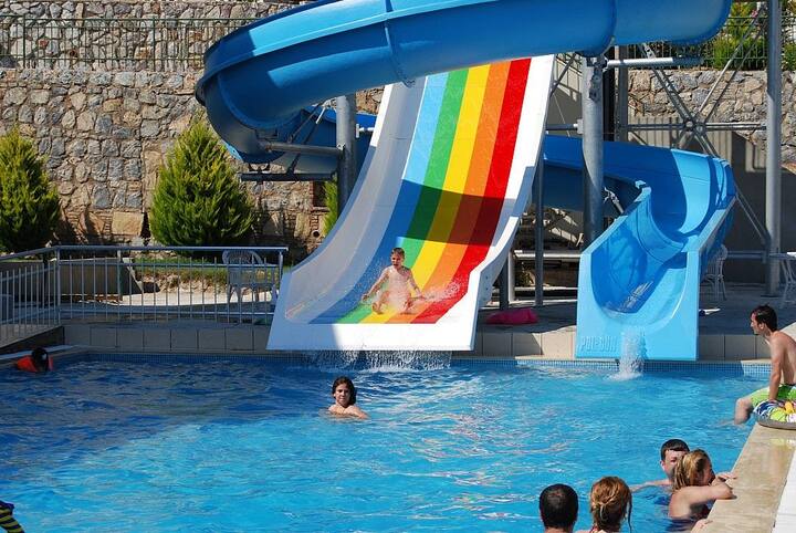 Apart Shared Pool, Waterslide - Güllük
