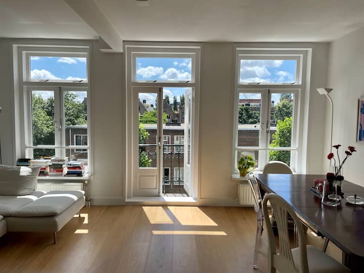 Charming, Light And Spacious -