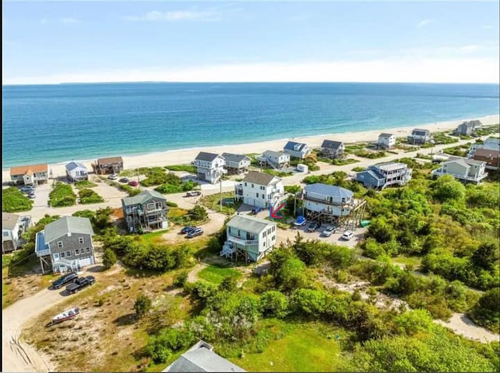 Charlestown Beach Home !  3 Bedrooms; 4 Beds - Charlestown, RI