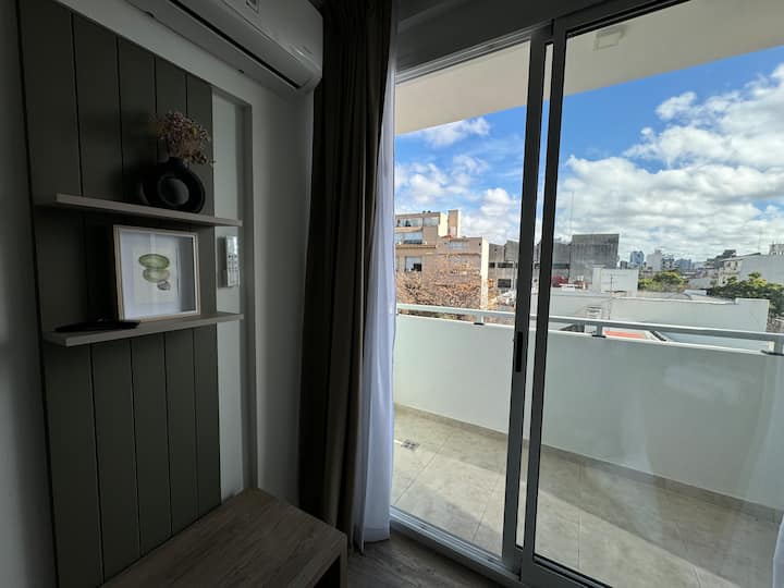 4 Apartments On The Same Floor -