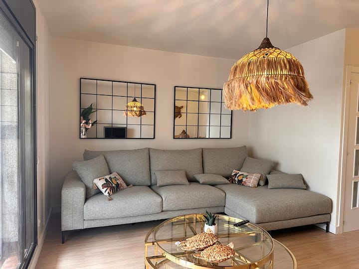 Piso En La Playa Con Jardín - Cunit