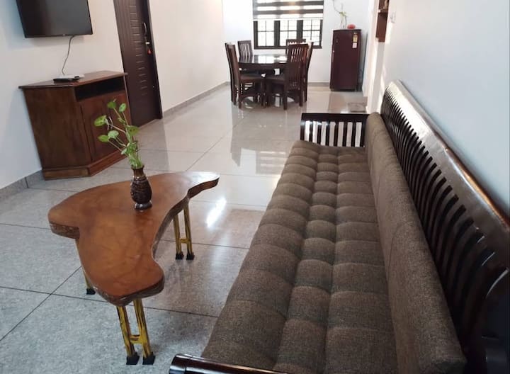 Cherry Blossom Munnar-2 Bedroom Homestay - Munnar