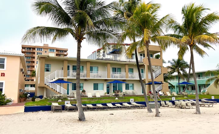One Bedroom Apartment - 5 Star Beach Location! - Hollywood, FL