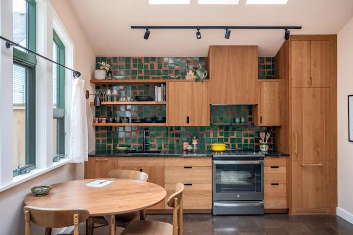 Sabin Potter's Cottage - Portland, OR