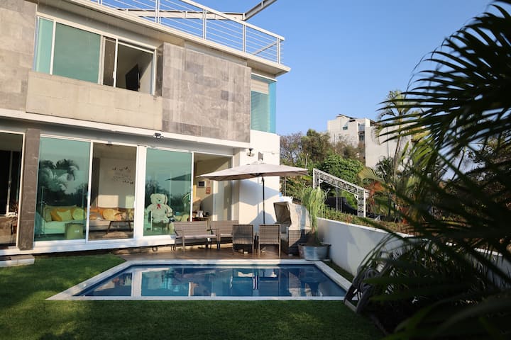 Sintiendo El Calor De Un Hogar - Cuernavaca