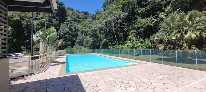 Logement Entier T2 Avec Piscine. - Cayenne