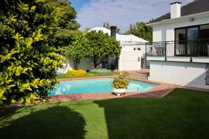 Rosè (Villa Des Roses) - Paarl