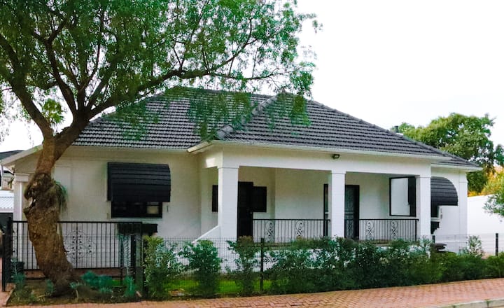 Villa Des Roses Guesthouse, Paarl, Hoog-en-droog - Paarl