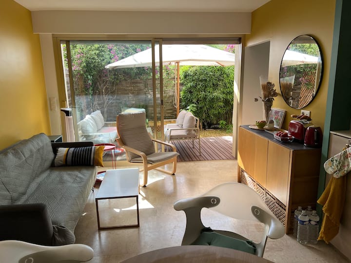 Le Bougainvillier - Jardin Au Port - Nice