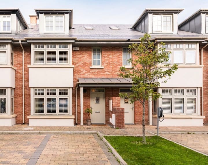 Contemporary 4 Bed Family Home - Dublin