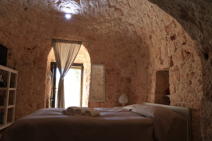 Il Trullo Di Mattia
Autentico Trullo Antico - Noci