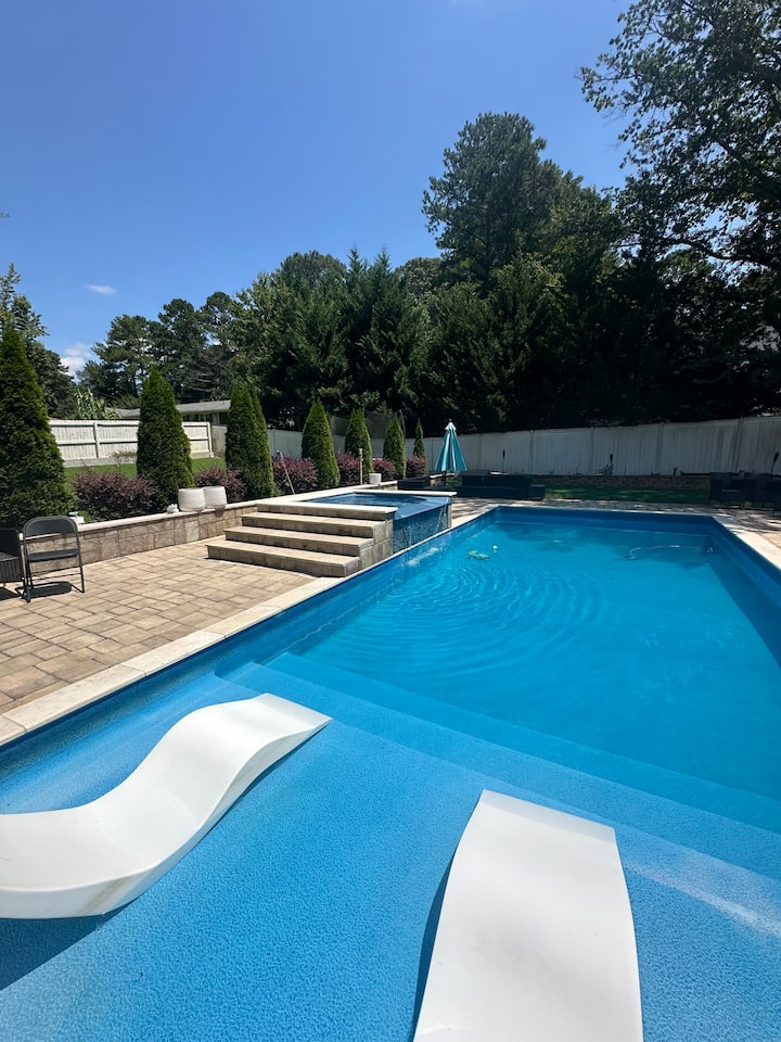 Luxurious House With Heated Jacuzzi & Pool - Marietta, GA
