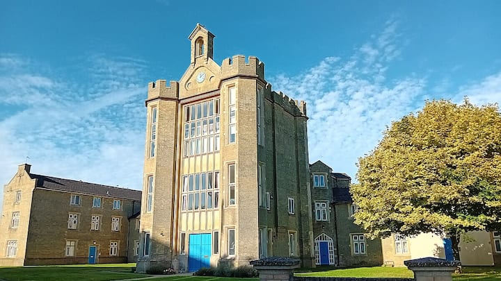 Spare Room In Cosy 2 Bed Flat - Ely