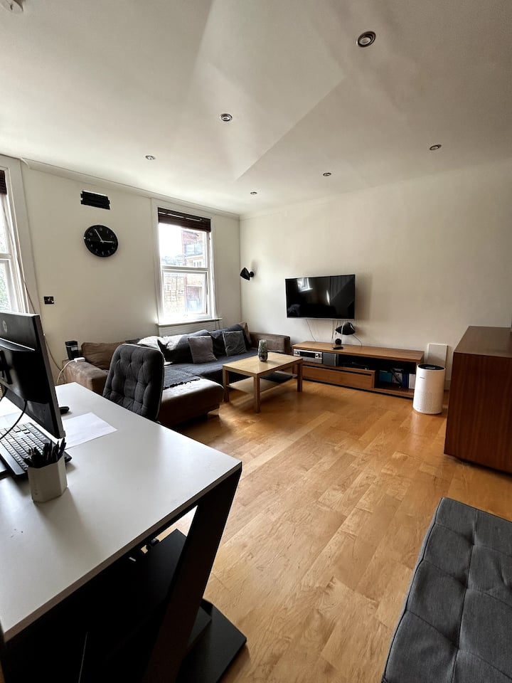 Cosy Room In West Kensington - 얼 코트