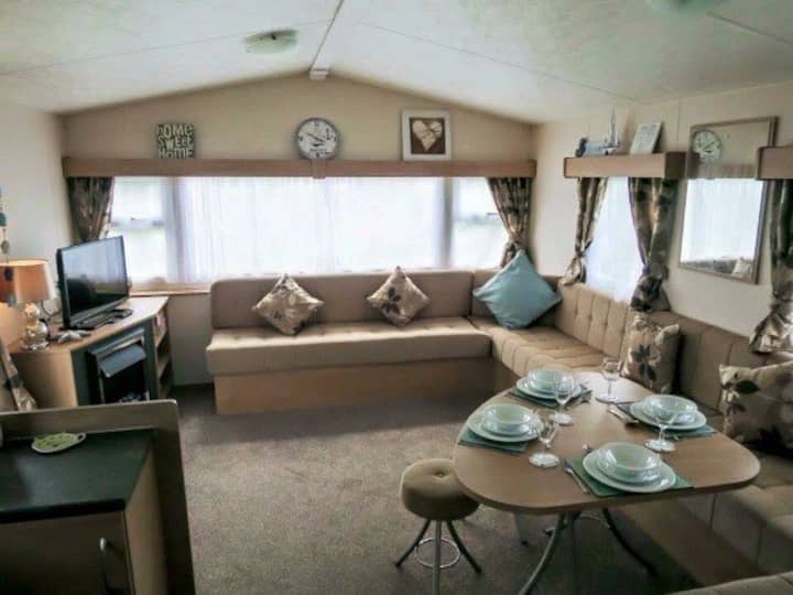 Looe Bay Caravan Hire - Polperro