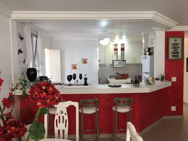 Belo Apartamento Na Enseada - Guarujá