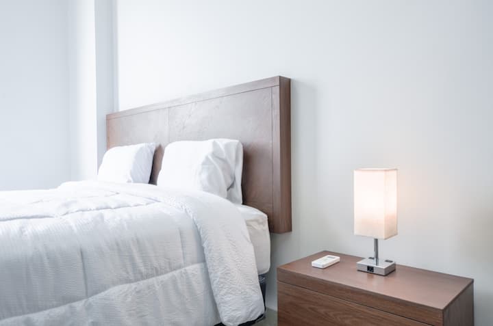 ¡Nuevo Y Céntrico Con Gym! - 2 Cama King + Wifi - San Pedro Garza García