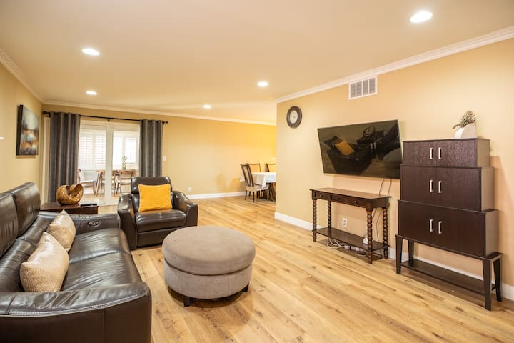 Charming 4b2b Home With Quiet Neighborhood - Brea, CA