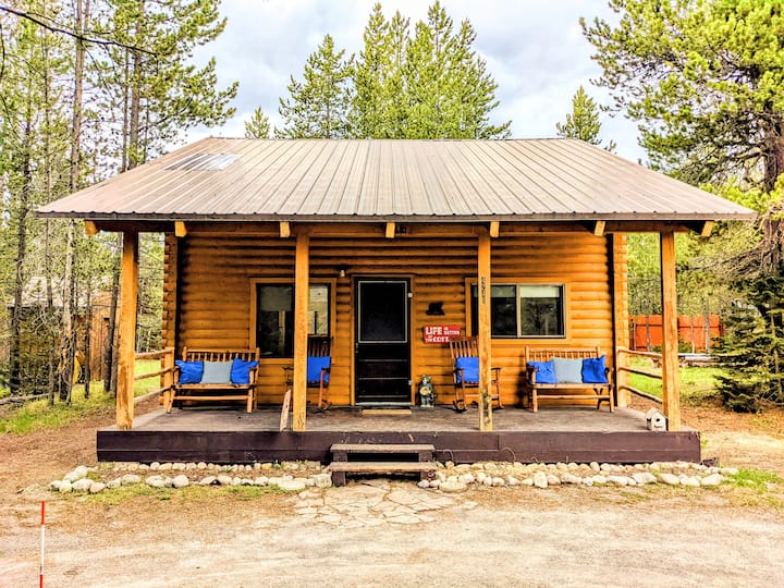 Log Cabin In Trees | Campfirecottage | 30mins->ynp - Island Park, ID