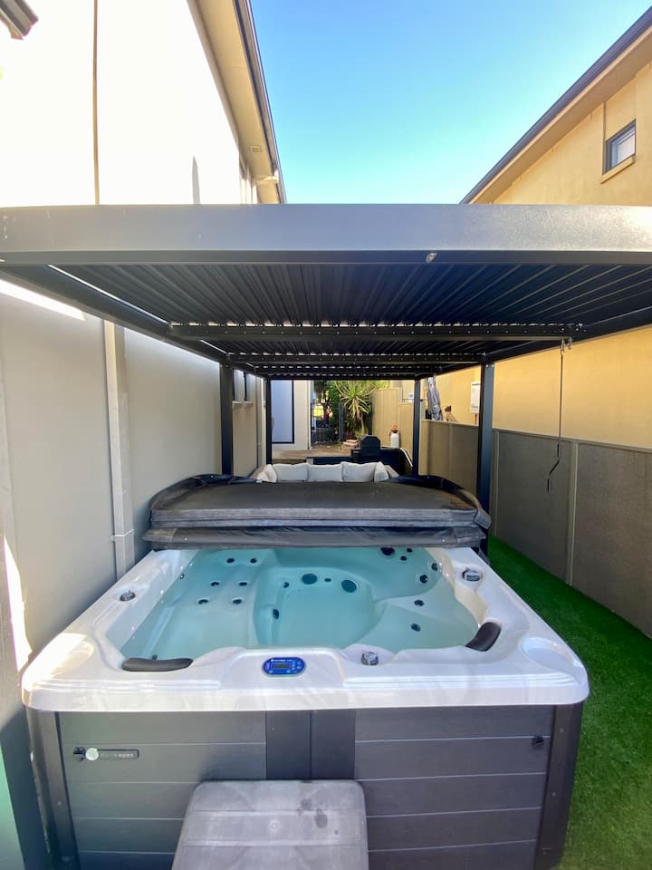 Large Family Home Close To Beach - Waiwera