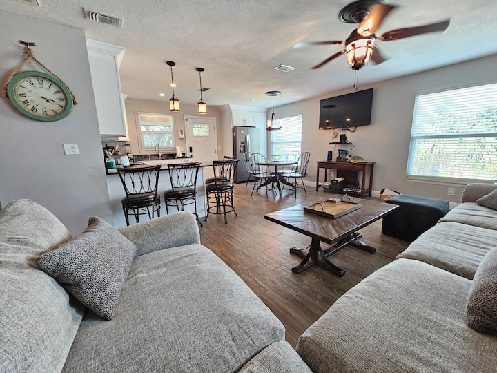 El Palmar Unit 2 Third Level From Beach - Indian Rocks Beach, FL