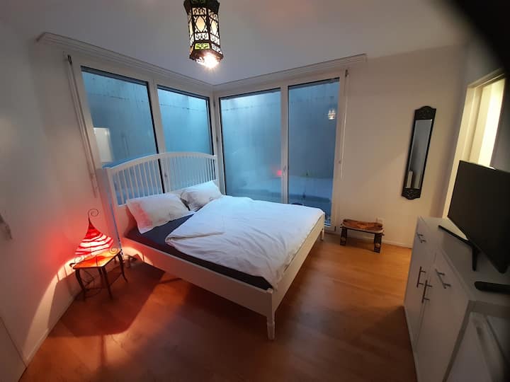 Studio, Separate Entrance, Quiet And Central - Grenzach-Wyhlen