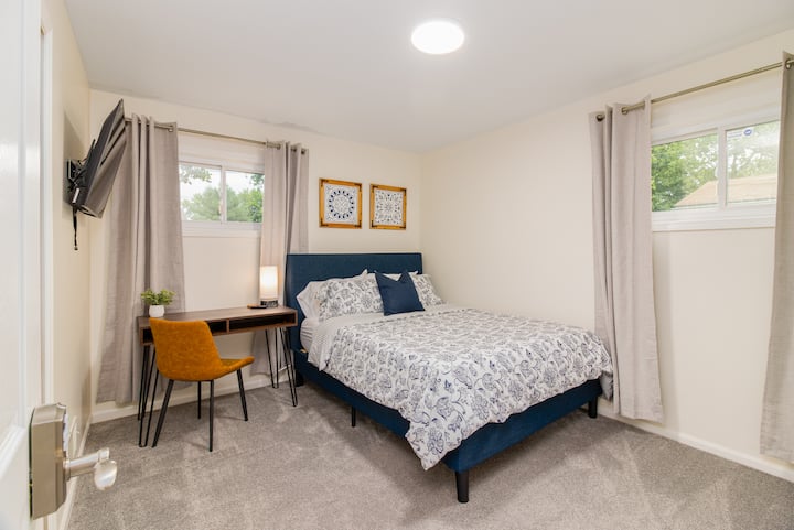 Modern Design - Private Room In 4 Bed Home - Dearborn, MI