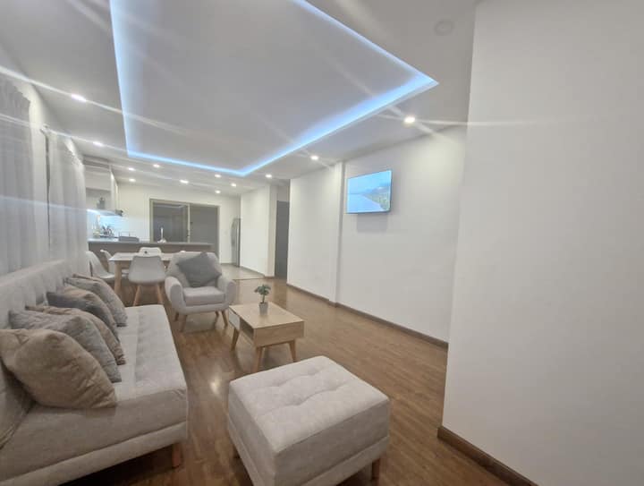 Departamento Completo Y Amplio - Cuenca