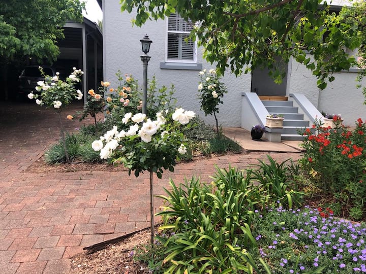 Family Home, Central Location - Tamworth