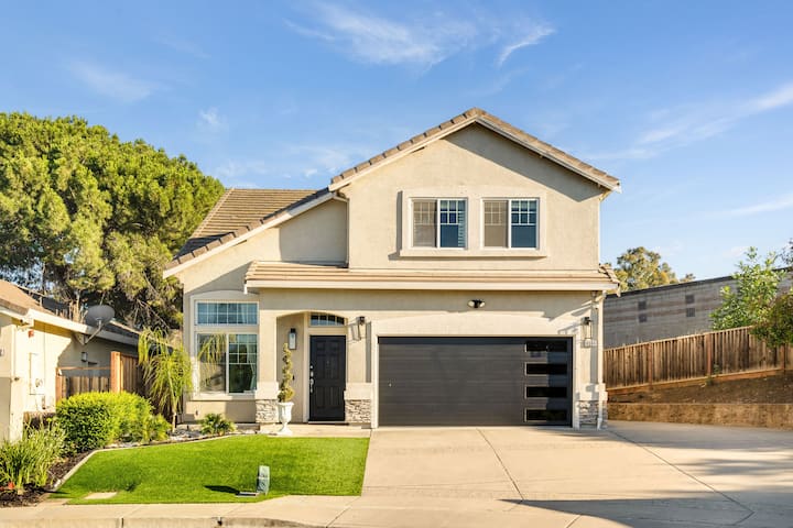 Modern, Home Away From Home - Benicia, CA