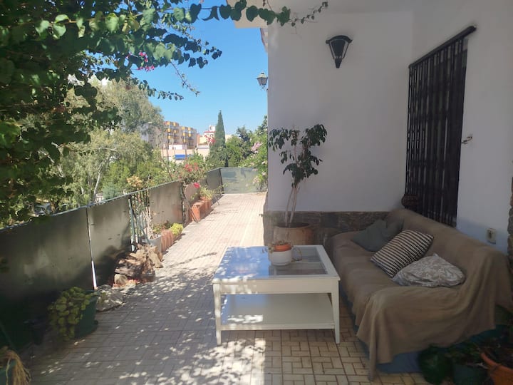 Room Privada En Casa Grande Con Terrazas Y Vistas - Málaga