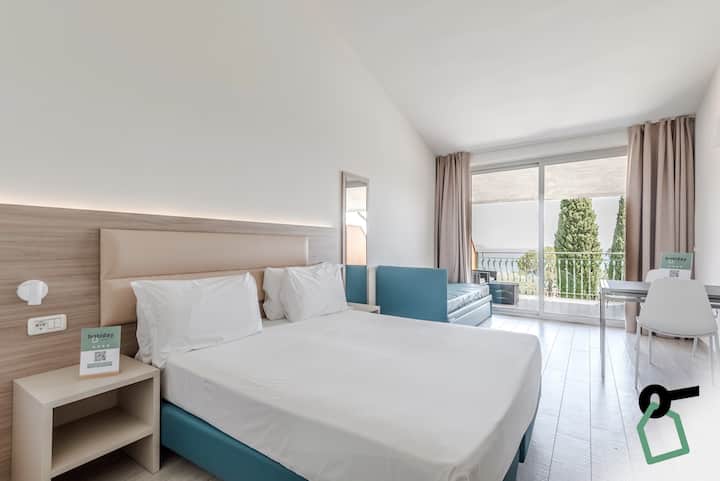Appartamento Con Terrazza A Desenzano - Manerba del Garda