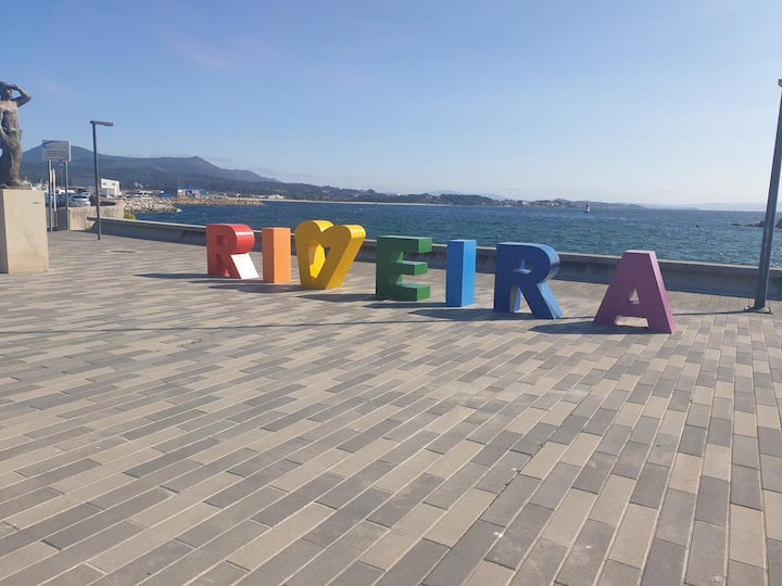 Piso Céntrico En Ribeira - Riveira