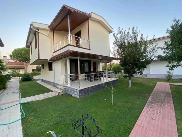 Denize Yakın Lüx Villa No:26 - Burhaniye