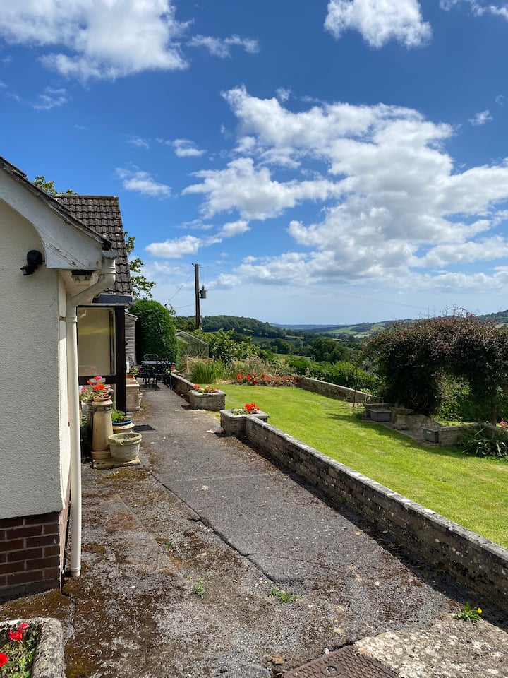 Osmore Orchard, Beautiful Views. - Honiton
