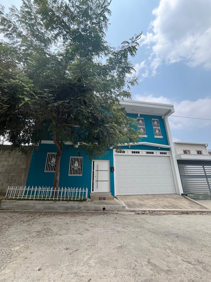 Casa Ideal, Cerca De Todo - El Salvador