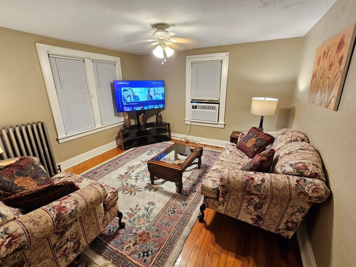 2 Bedroom Furnished Apartment - Jefferson City, MO