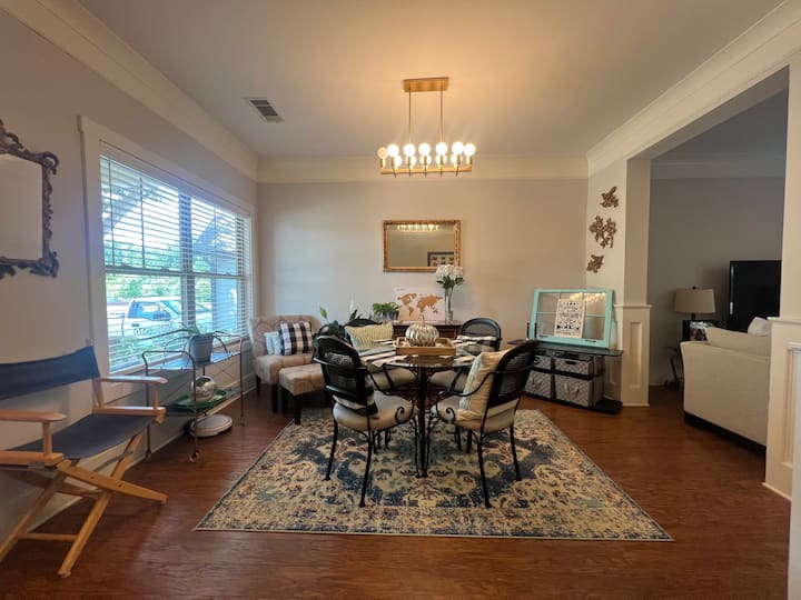Classic Athens Getaway! - Athens, GA