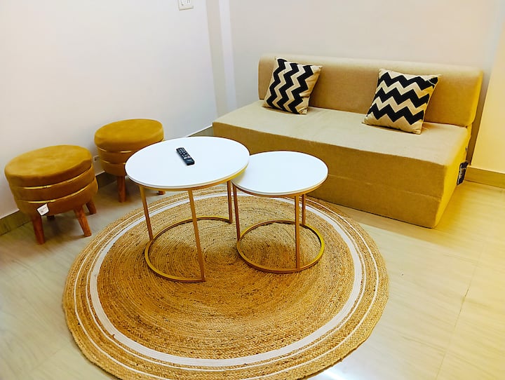 Dc Homestay - Luxury 1bhk - Jabalpur
