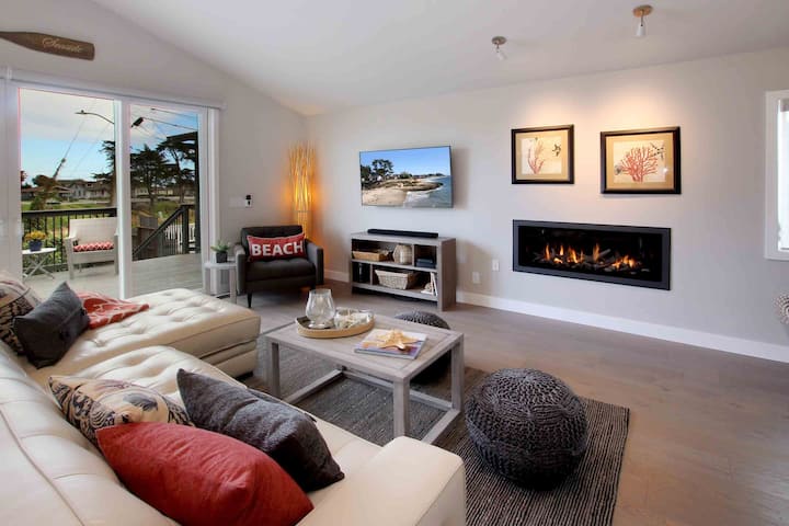 Sunnycove Beachfront Beauty - Santa Cruz, CA