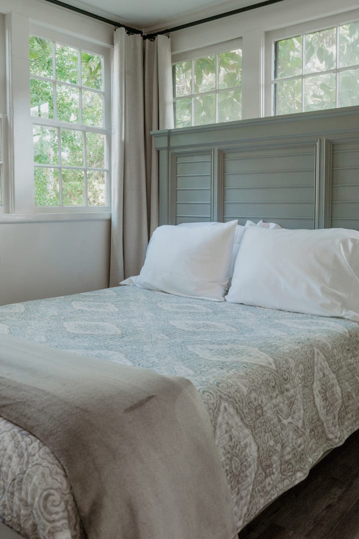 Historic Large Duplex In Midtown Mobile - Mobile, AL