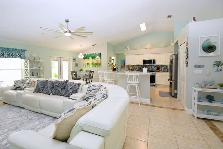 Orietta's Beach House - Palm Bay, FL