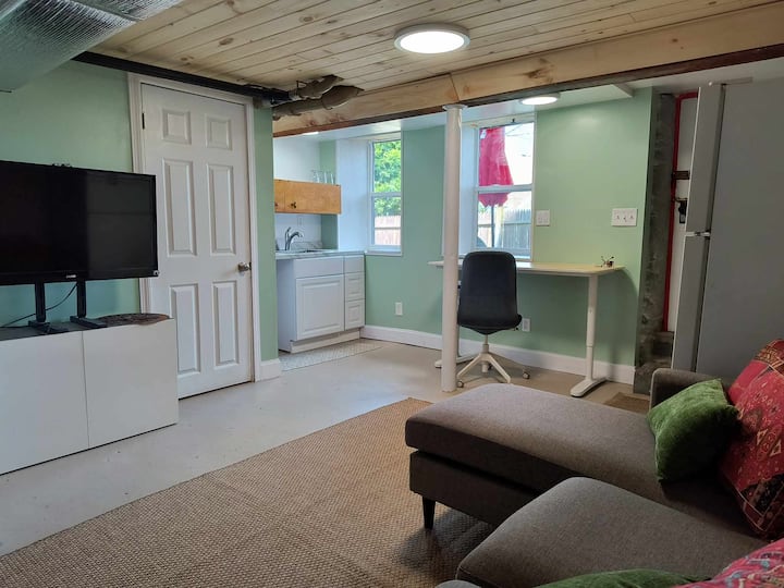 In-law Suite W/ Private Entrance - Worcester, MA