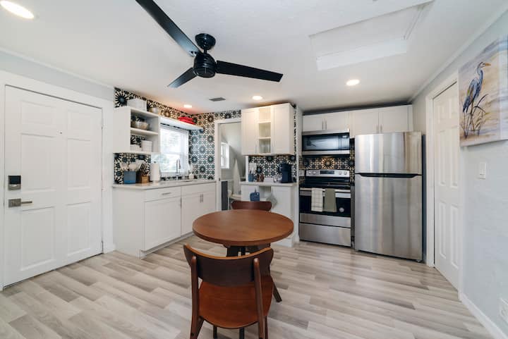 Studio | Great Furnishings | Large Backyard - St. Petersburg, FL